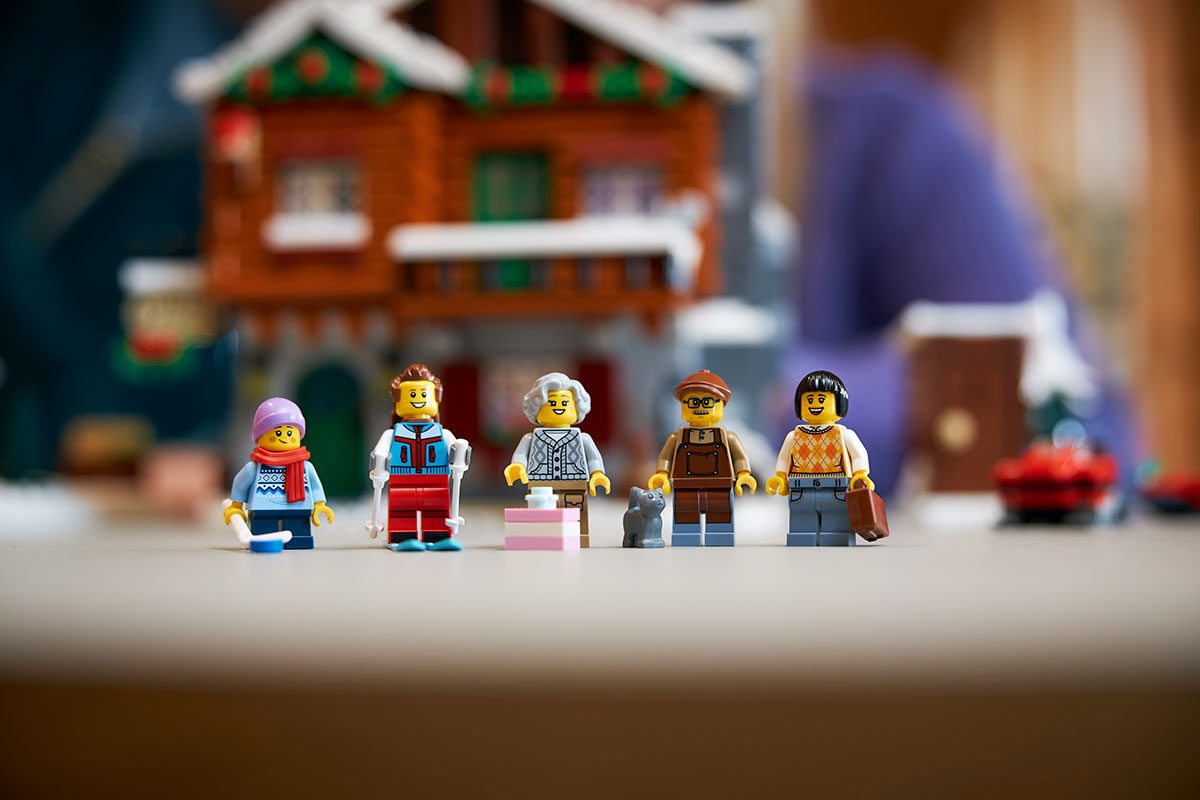 LEGO Icons Alpine Lodge (71426) Building Set: Christmas And Winter ...