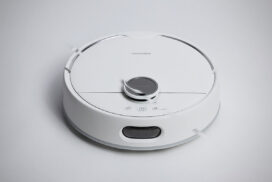 SwitchBot S10 Robot Vacuum Has The World’s 1st Plumbing Connected Water ...