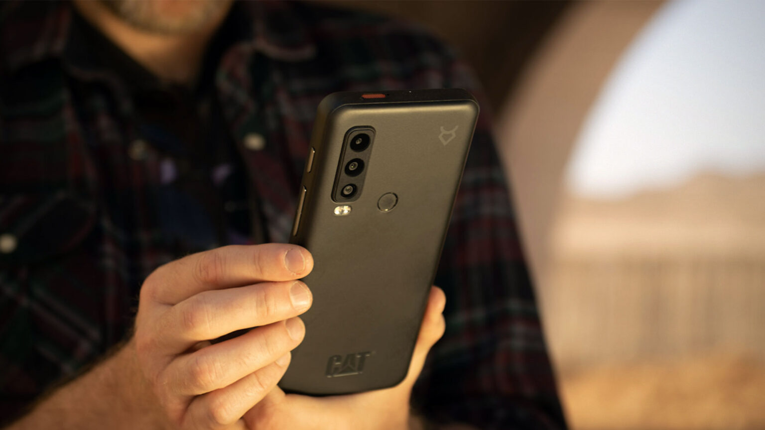 Caterpillar CAT S75 Rugged Smartphone: Satellite Comms Come Standard ...