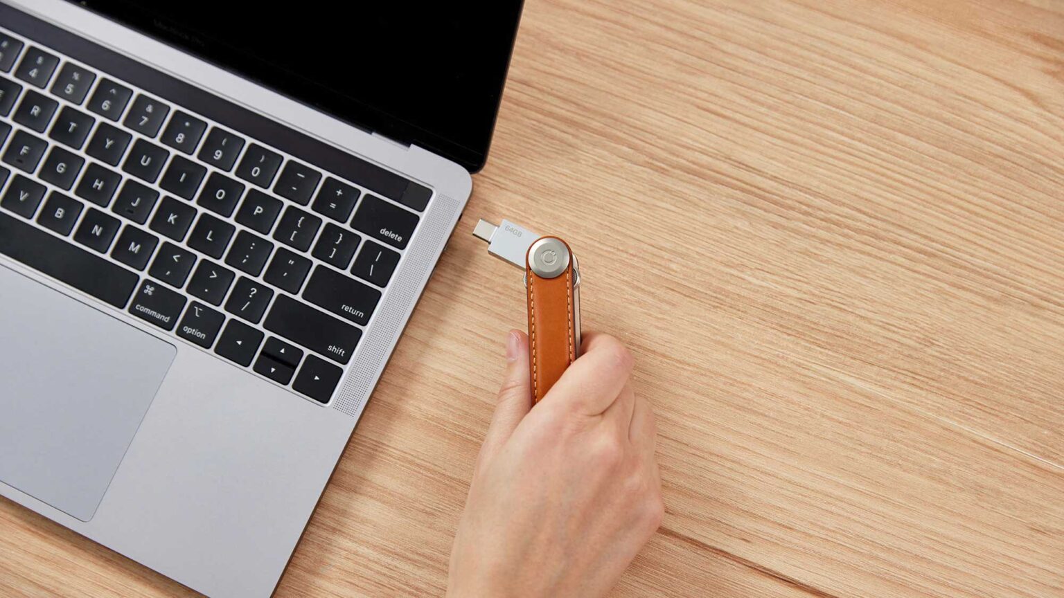 Orbitkey USB-C 64 GB: A Super Sleek And Slim USB Flash Drive That Fits ...