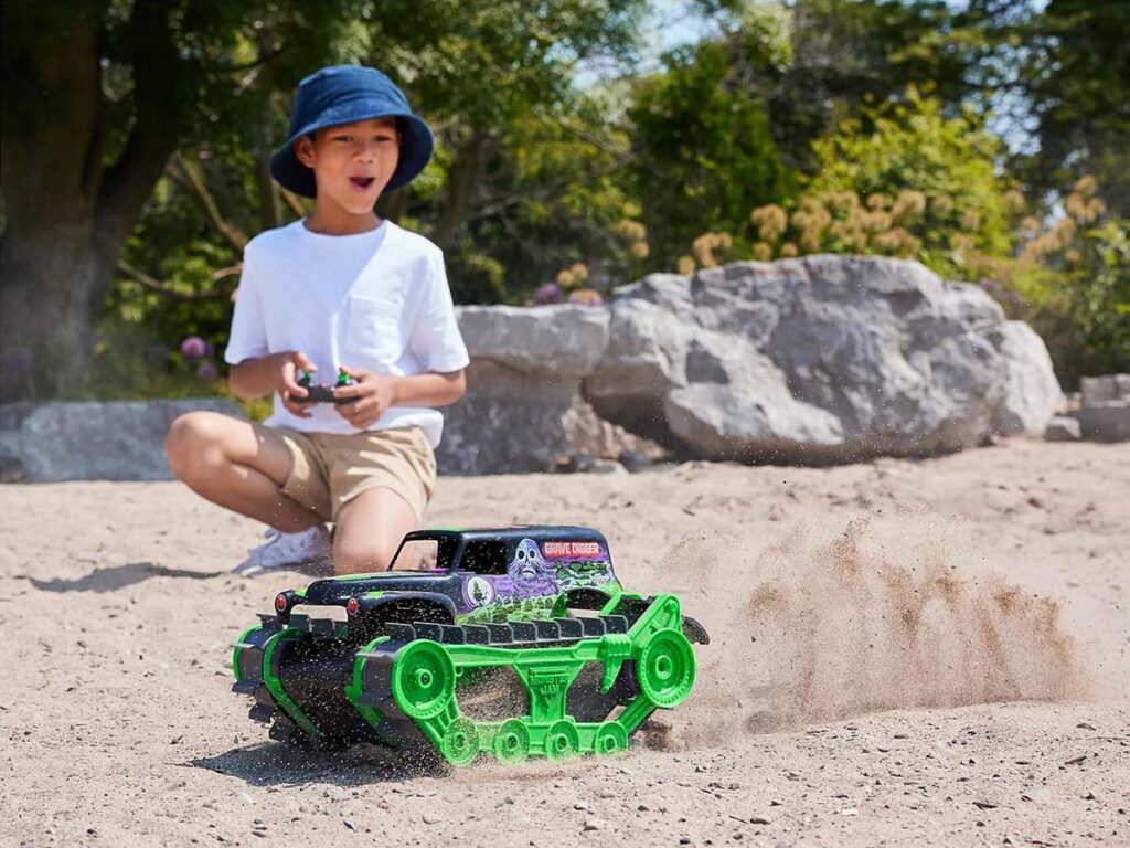 Monster Jam Grave Digger Trax All-Terrain RC: Water Is No Barrier For ...