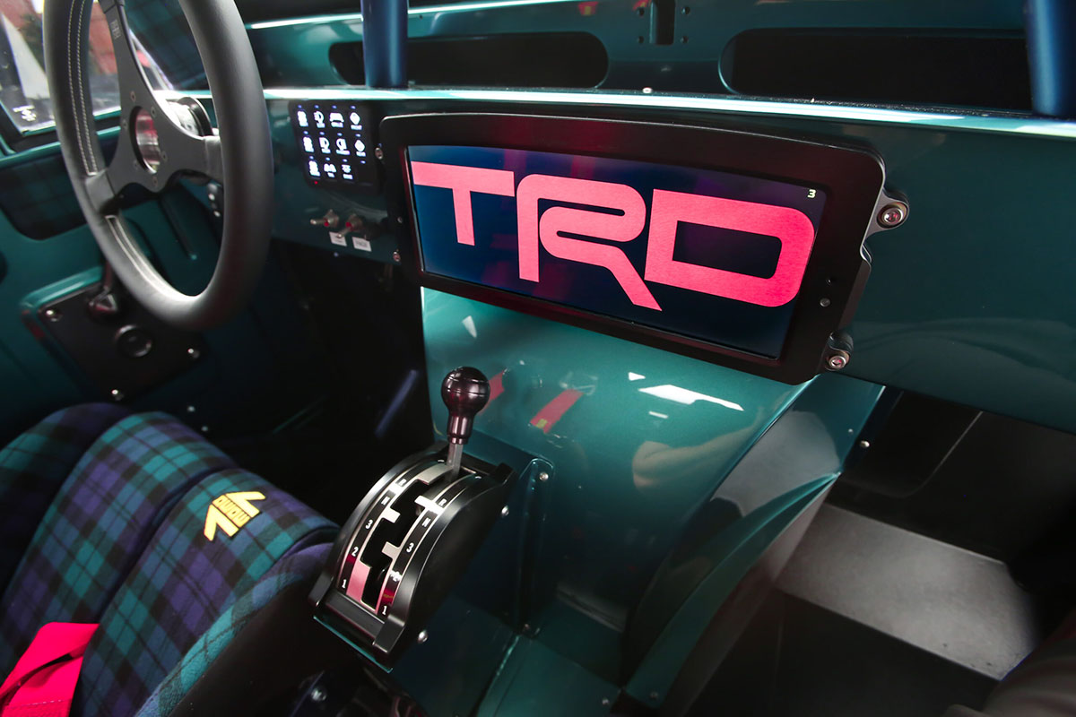 Toyota FJ Bruiser Is A Custom Rock Crawler With A Tank-like Track In ...