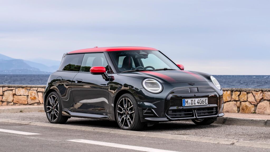 MINI Cooper SE Gets The John Cooper Works Treatment But Strictly ...