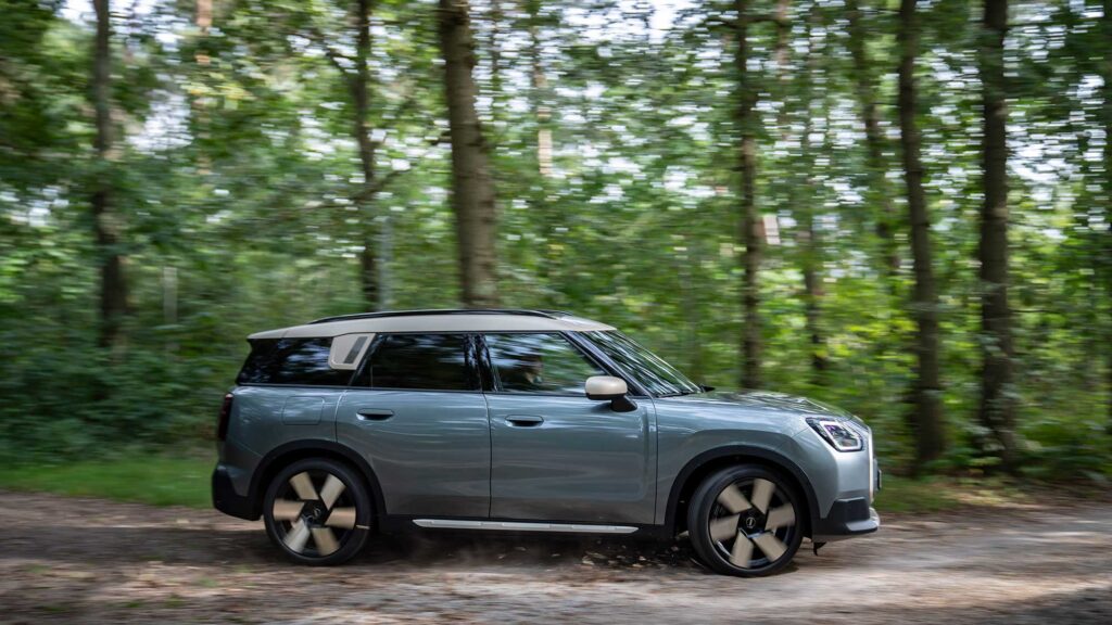 2024 MINI Countryman C Announced