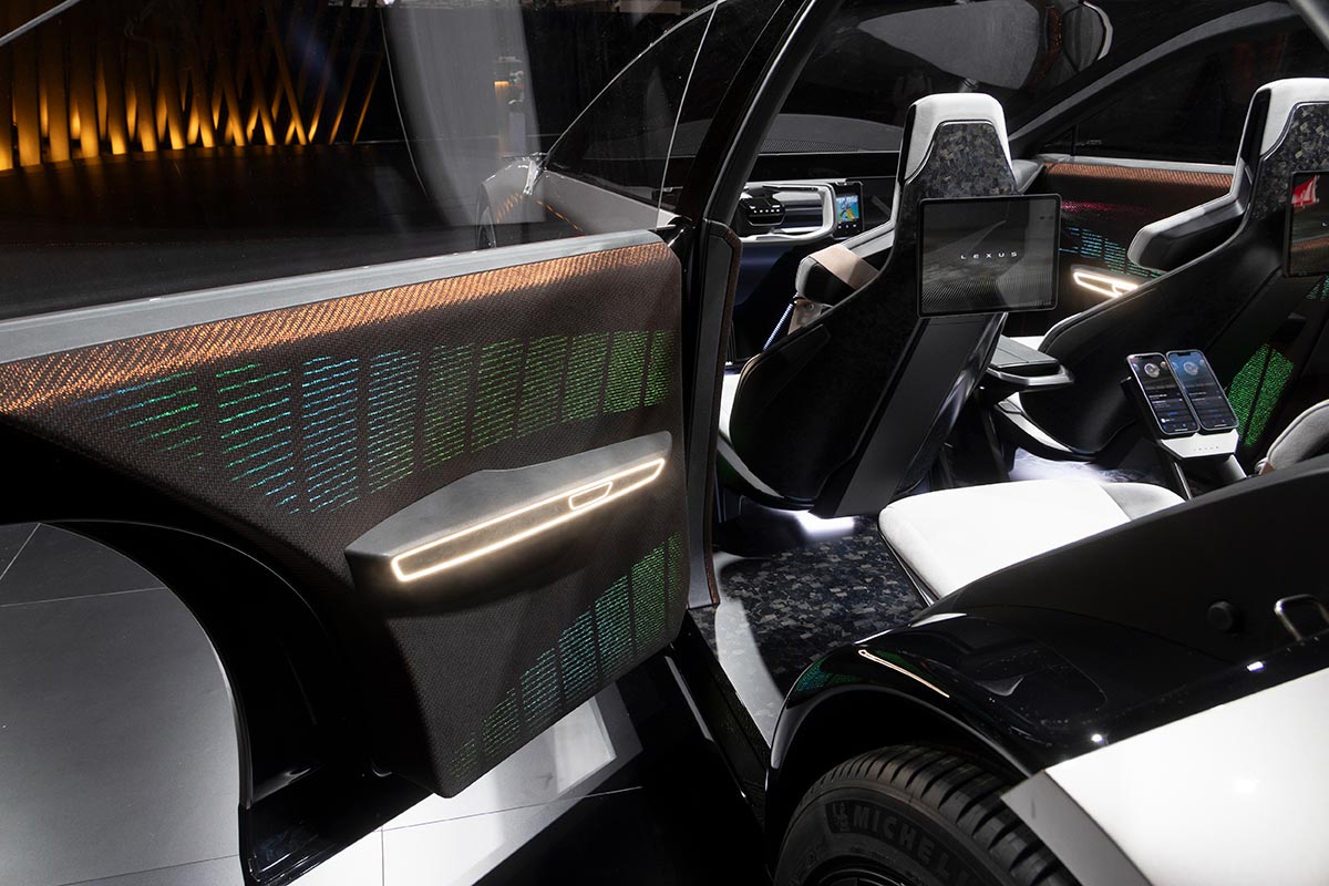 Lexus LF-ZC and LF-ZL Battery Electric Vehicle Concepts: Beauty x ...
