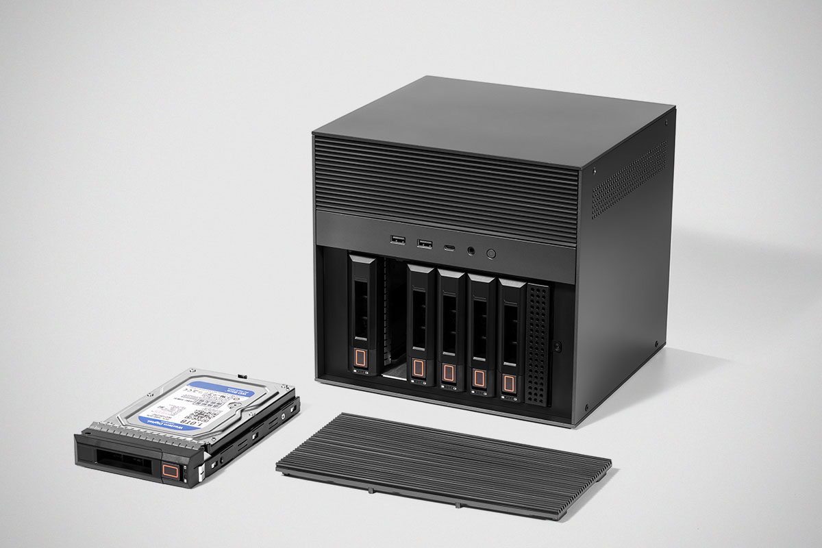 ZimaCube: Personal Cloud Storage Goes Big, Goes Fast, And Looking Good ...