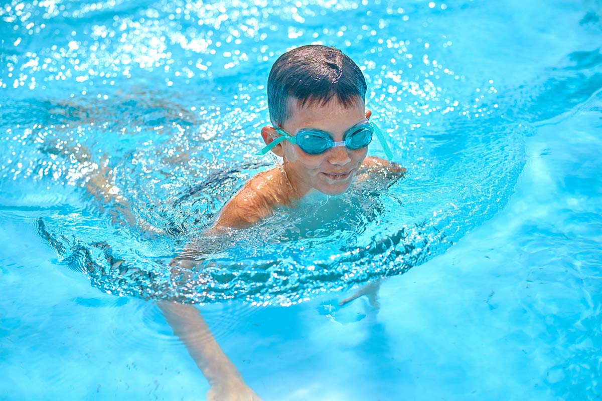 6 Surprising Benefits Of Regular Swimming Lessons