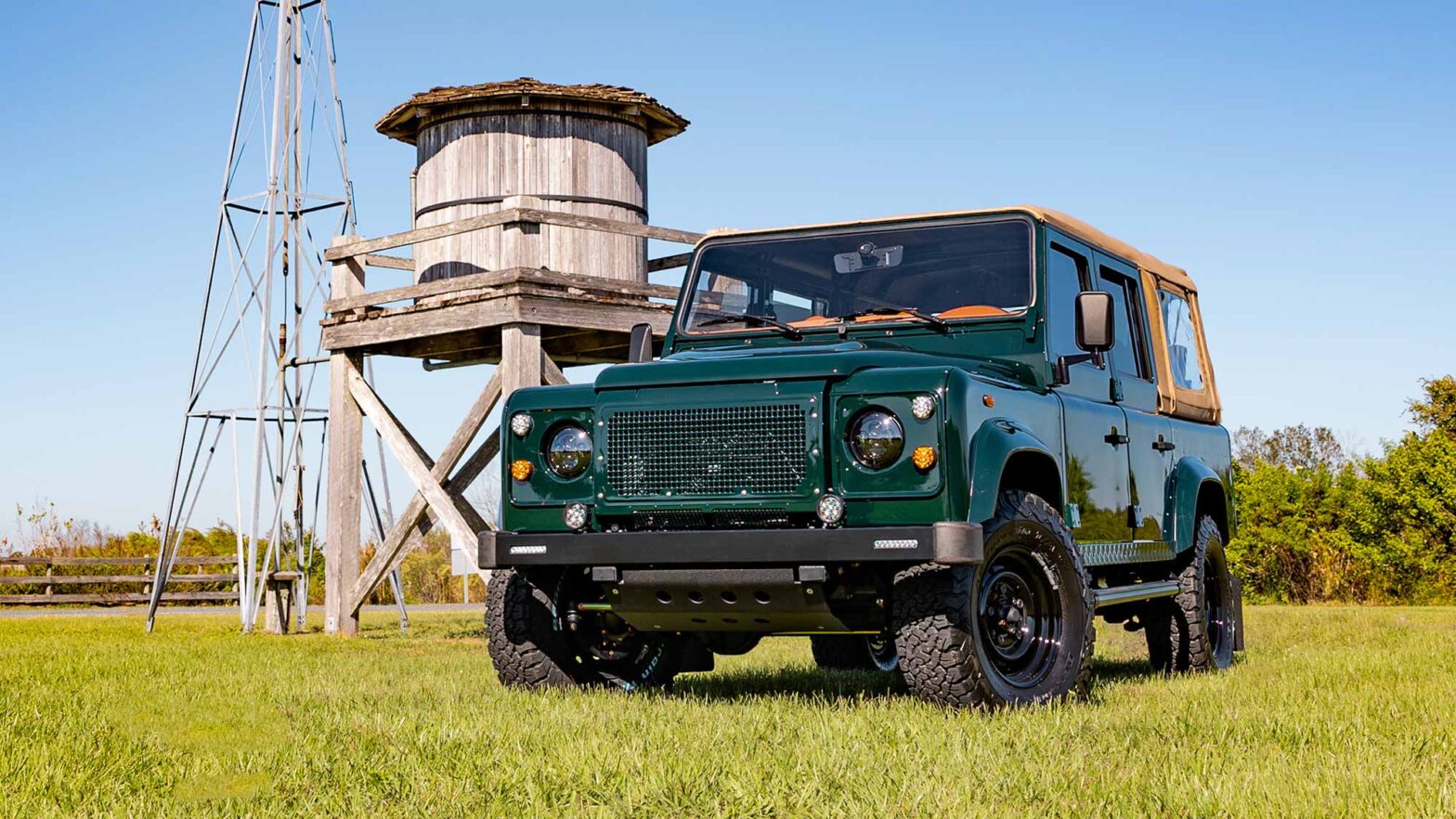 E.C.D. Automotive Design Project Kalorado Defender 110: Classic Meets ...