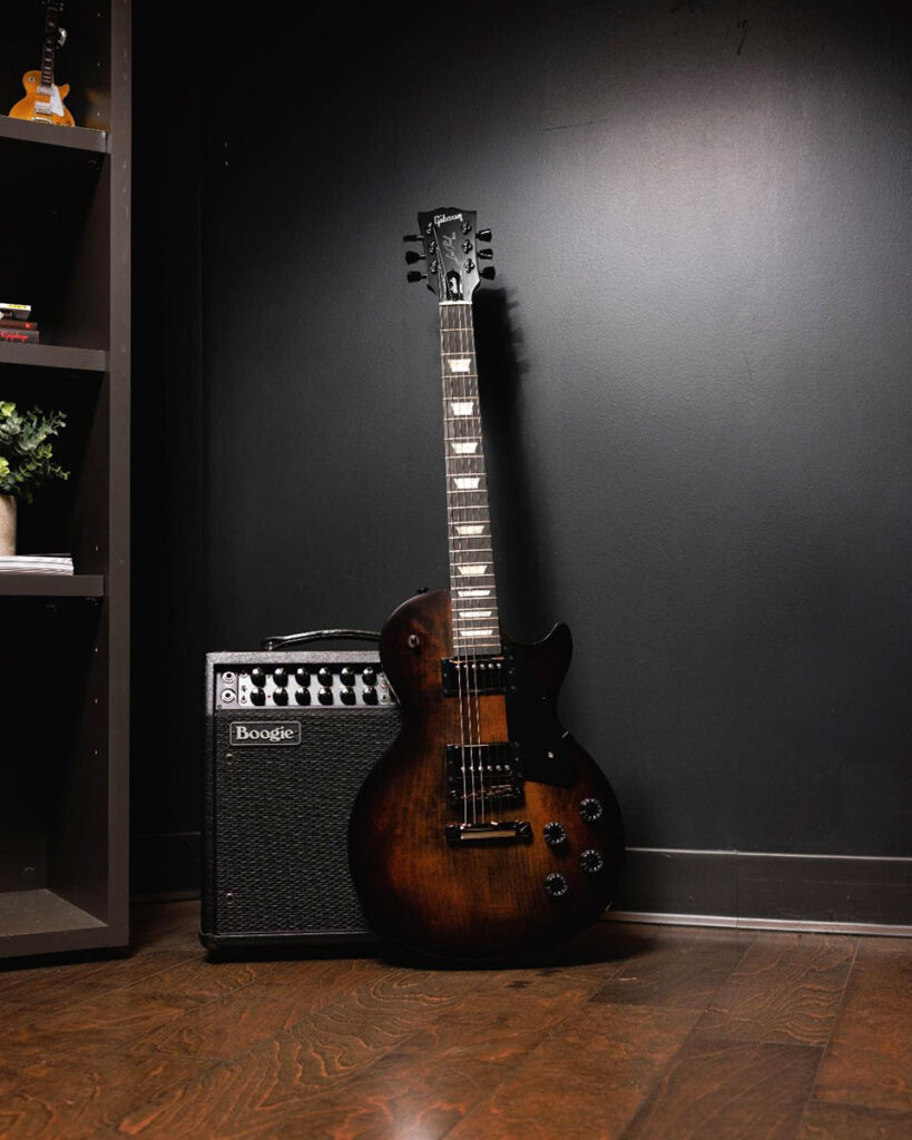 Gibson Les Paul Modern Studio: The Legendary Les Paul Studio ...