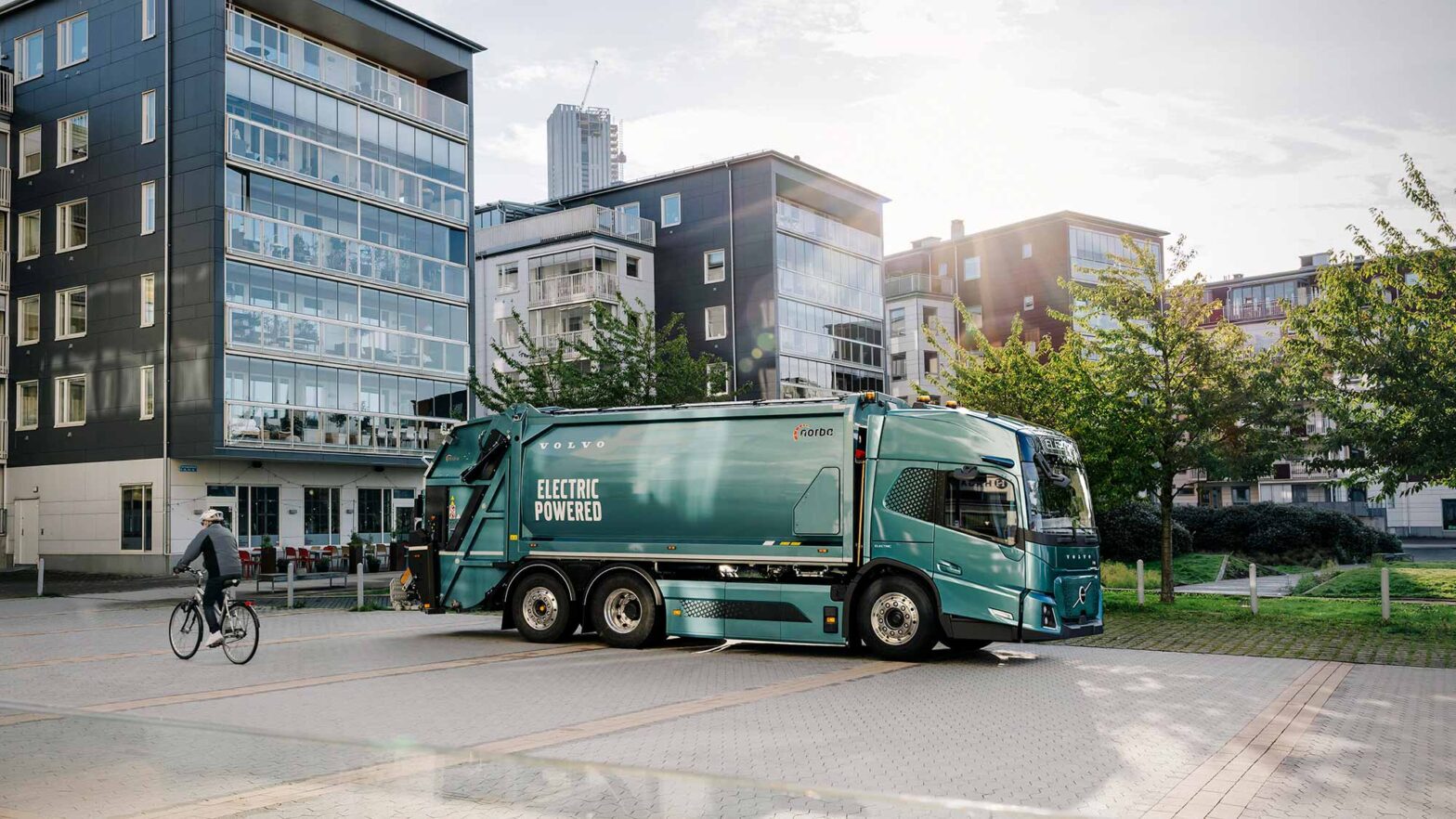 Volvo FM Low Entry Is The First Truck Model Ever Developed By Volvo Available Only With An ...