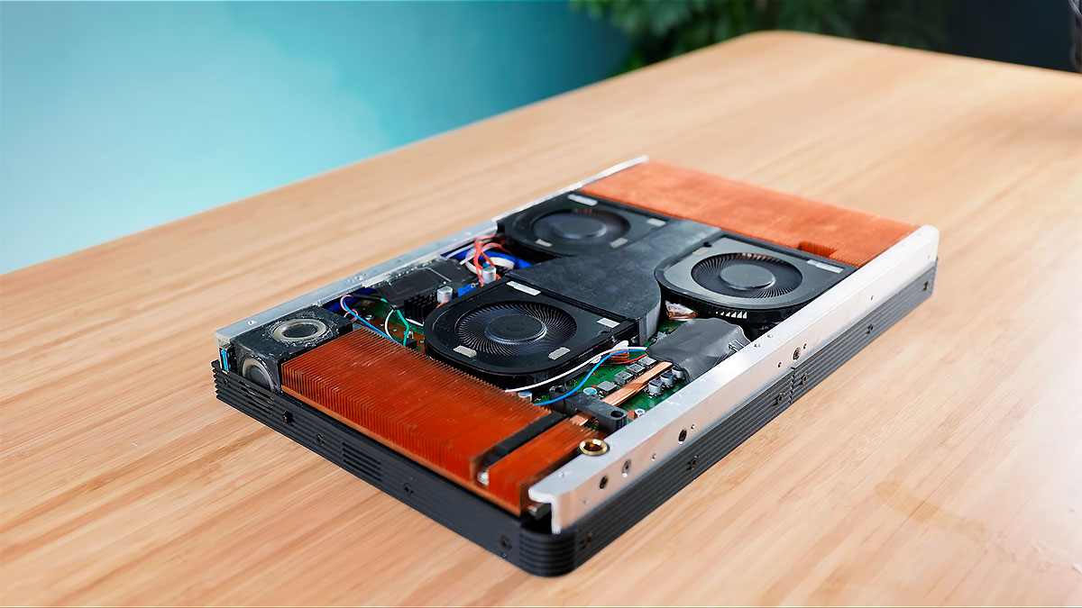 Meet The Custom PlayStation 5 Gaming Tablet By DIY Perks 😲