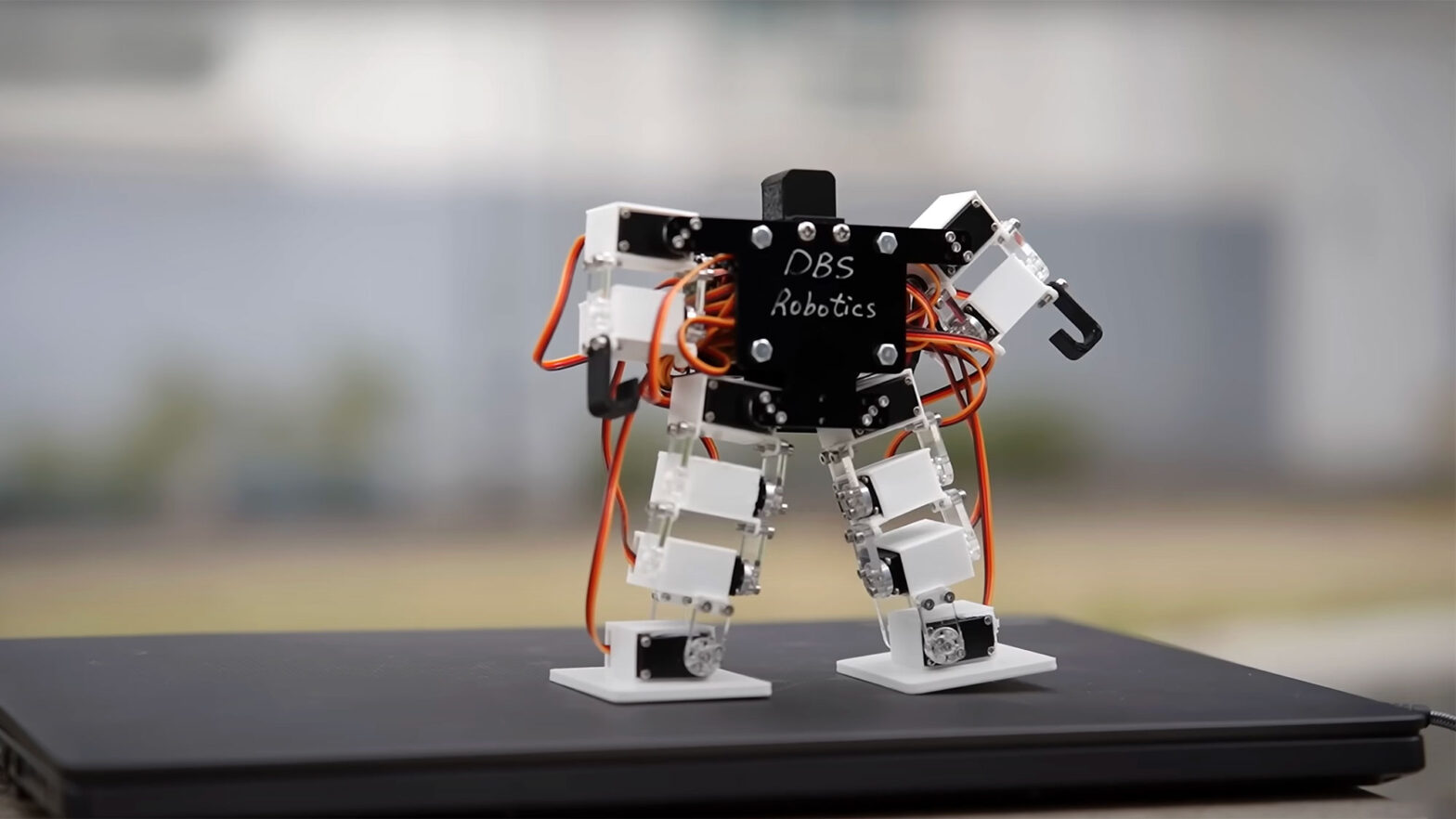 The World’s Smallest Humanoid Robot Has Limbs That Are Mostly Servos