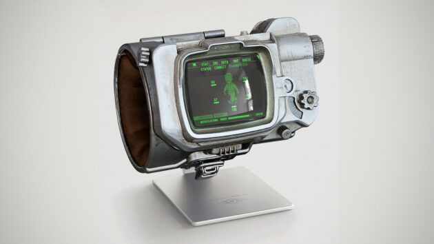 Officially Licensed Fallout Series Pip-Boy Die-Cast Replica: Good For ...