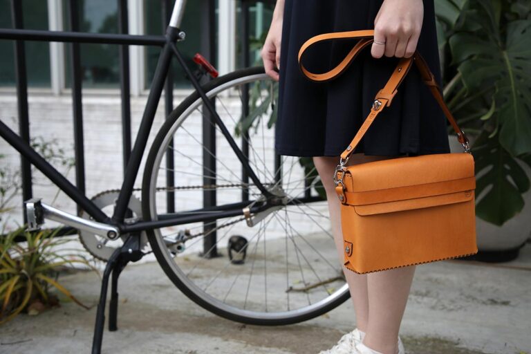 PlayBloc Leather Bag By Studio Smoll: It’s Hip To Be Blocky!