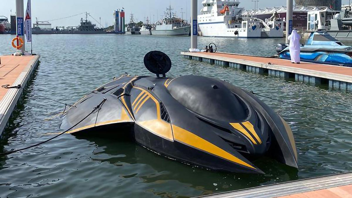 Kronos Armoured Submarine: A Manta Ray-inspired Submarine For Leisure ...