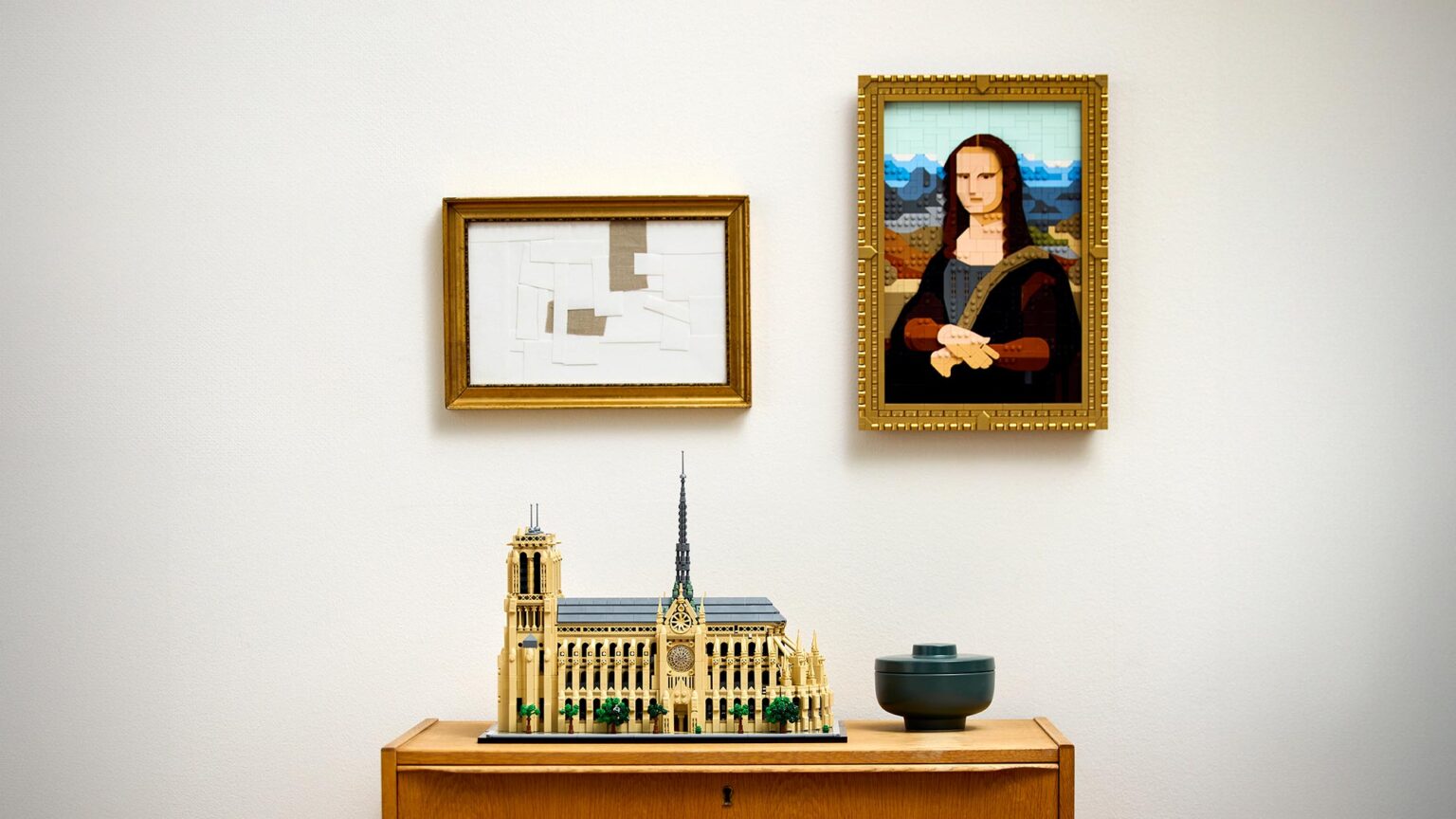 LEGO Art Mona Lisa And Architecture Notre-Dame de Paris: It’s A LEGO ...