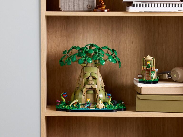 LEGO The Legend Of Zelda Great Deku Tree 2-in-1 Offers A Choice Of Two ...