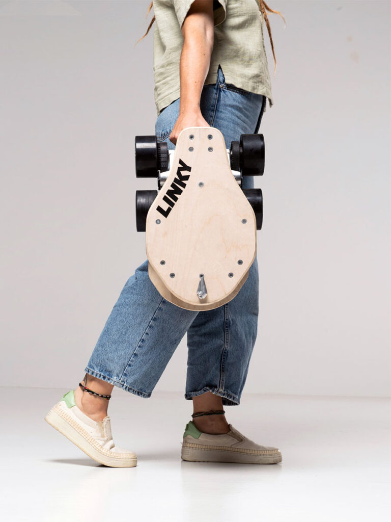 This Is Linky 2.0, The World’s First Foldable Electric Longboard
