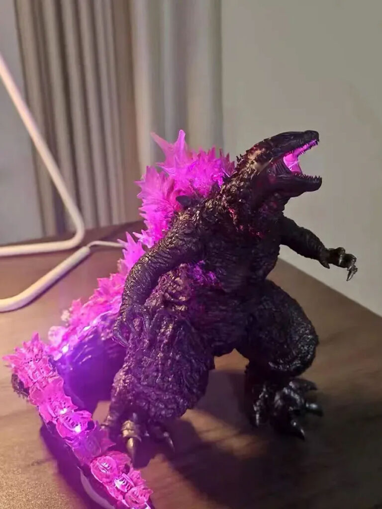 Monster Universe Godzilla Humidifier/Essential Oil Diffuser: Shin ...