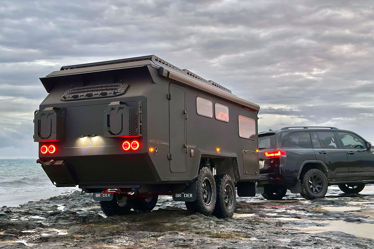 Bruder EXP-7 Expedition Camper Trailer: For Luxury And Comfort In The ...
