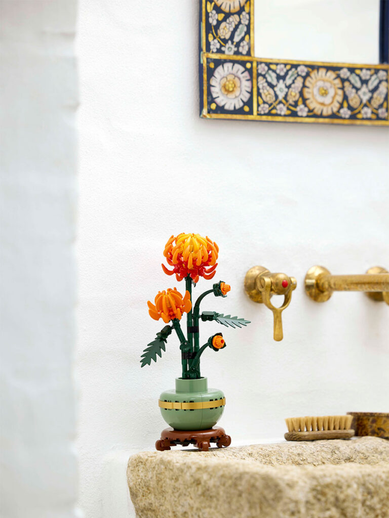 Chrysanthemum And Plum Blossom Joins LEGO Growing Botanical Family