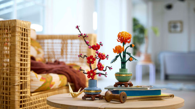 Chrysanthemum And Plum Blossom Joins LEGO Growing Botanical Family