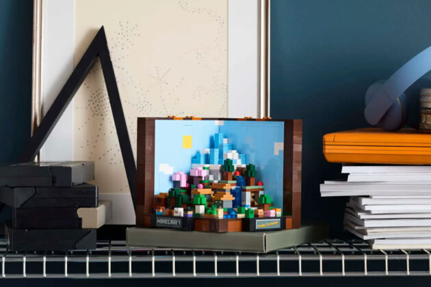 LEGO Minecraft The Crafting Table (21265) Set: 12 Biomes In One Set