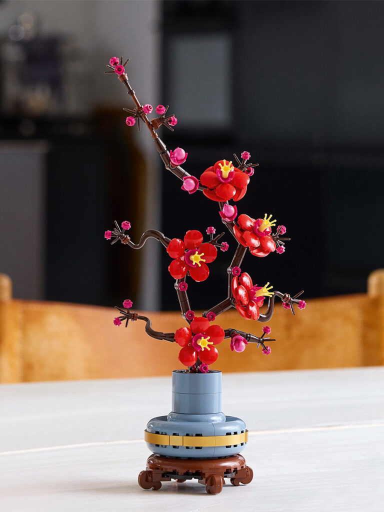 Chrysanthemum And Plum Blossom Joins LEGO Growing Botanical Family
