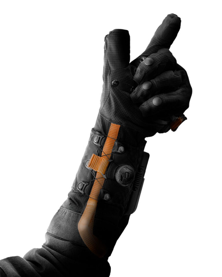 Feel The Future With HaptX Gloves G1: The Ultimate Touch In Virtual ...