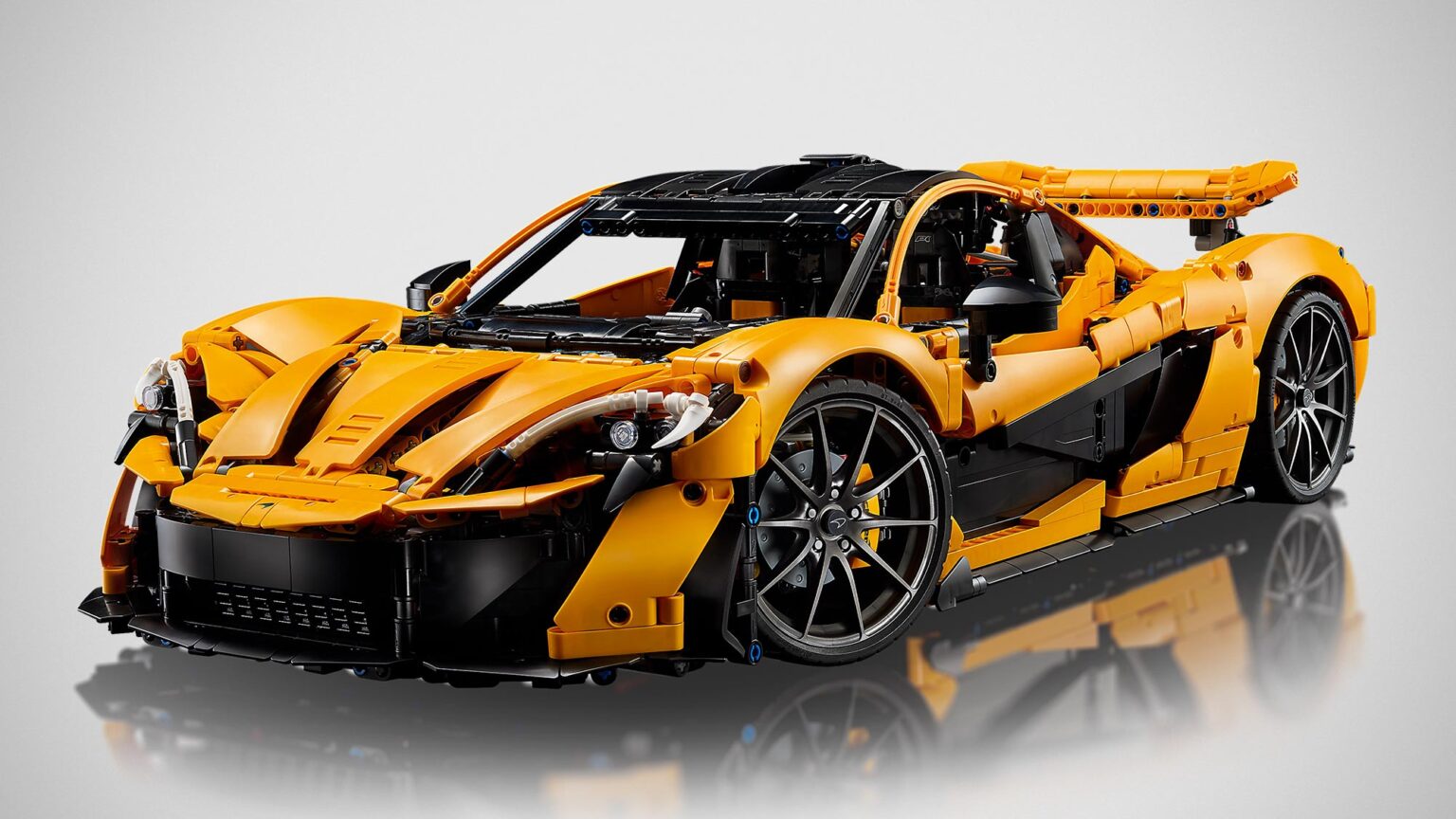 The Next LEGO Technic Bugatti Is A 905-piece Bugatti Bolide