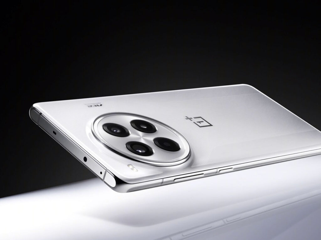 OnePlus Ace 3 Pro: All The Good Stuff Of Flagship Phones But With Upper ...