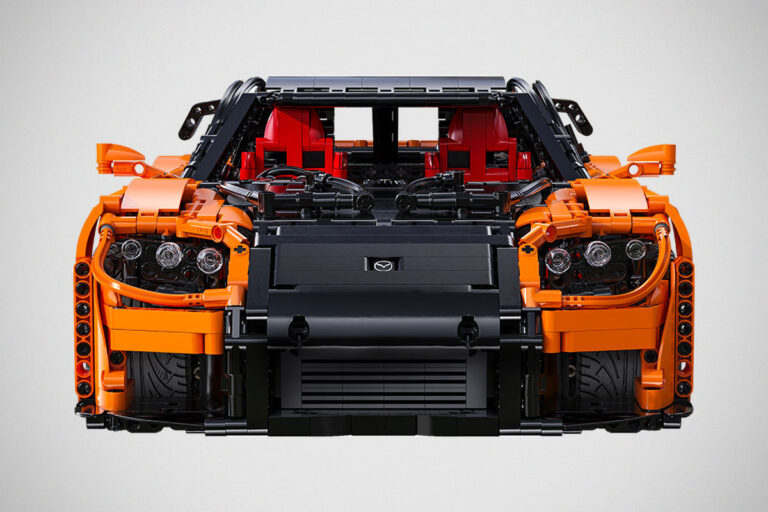 Officially Licensed CaDA 1:8 Scale Mazda RX-7: Finally, A Proper ...