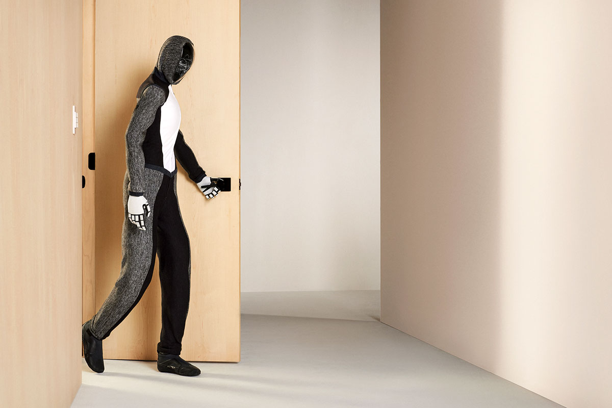 1X NEO Beta Humanoid Robot For The Home Will Have “The Price Of An ...