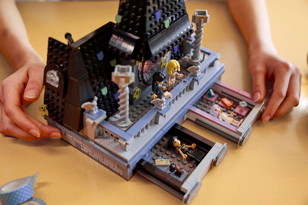 LEGO The Addams Family Wednesday Building Sets: Wednesday Never Looked ...