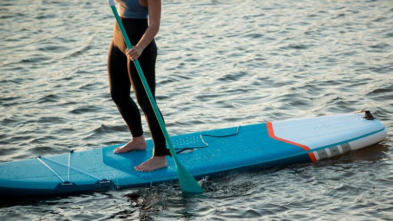 A Complete Guide To Understanding Paddle Boarding