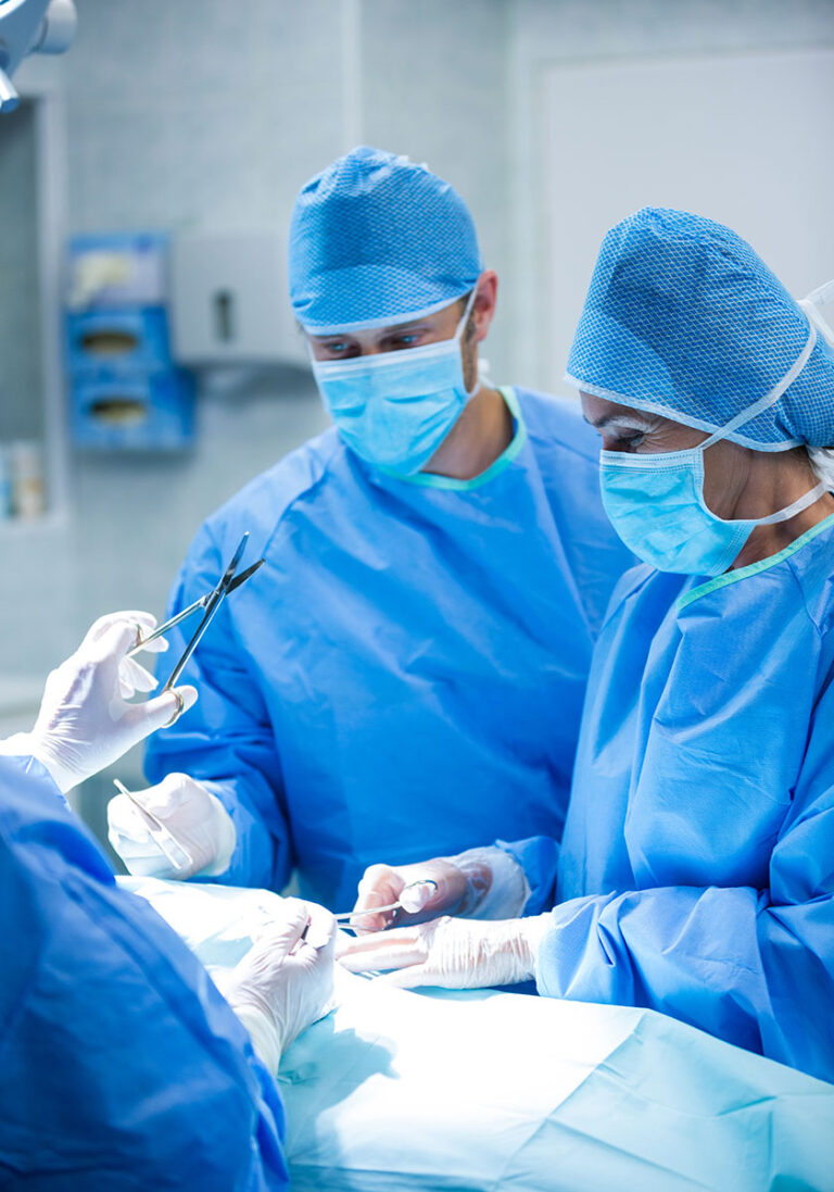 Choosing The Right Surgeon: Key Qualities And Credentials To Consider Choosing The Right Surgeon: Key Qualities And Credentials To Consider