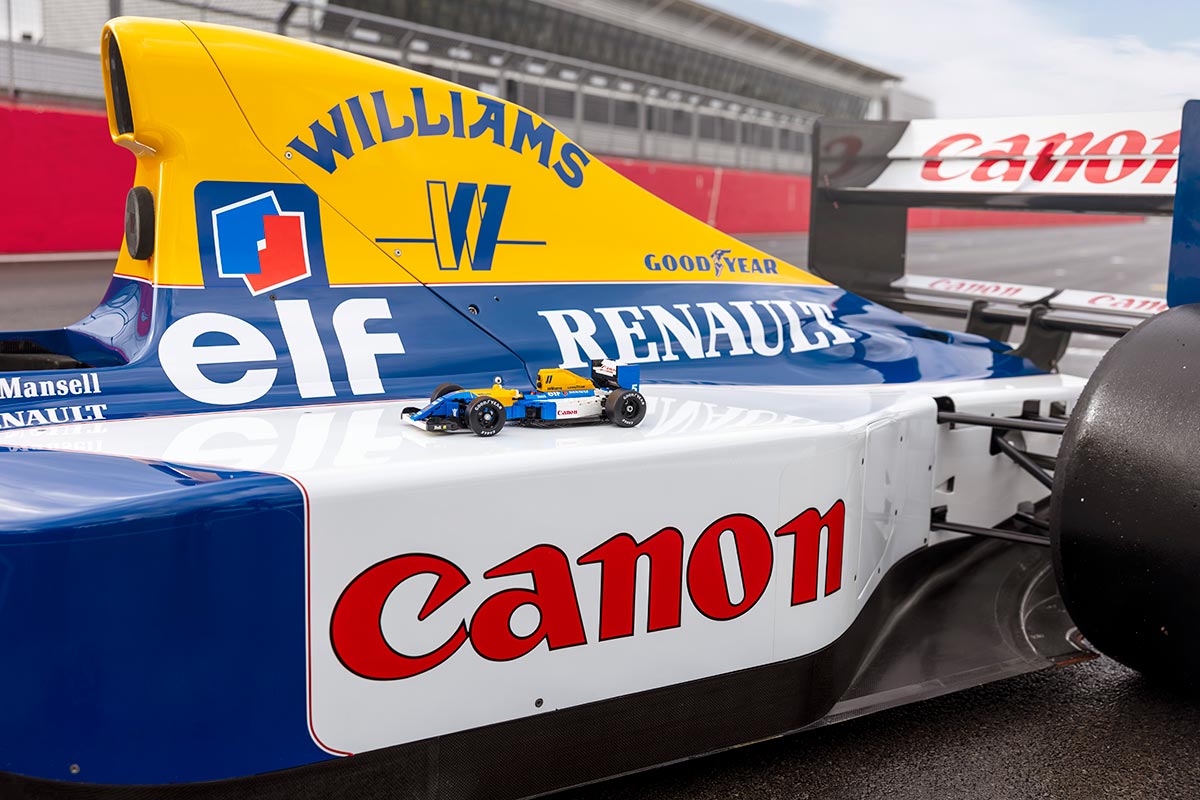 LEGO Icons Williams Racing FW14B & Nigel Mansell Set: Another F1 Legend ...