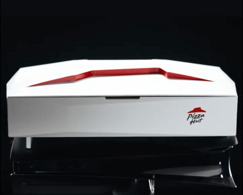 Pizza Hut Canada’s PIZZAWRMR Turns Your PS5 Into Cold Pizza Buster