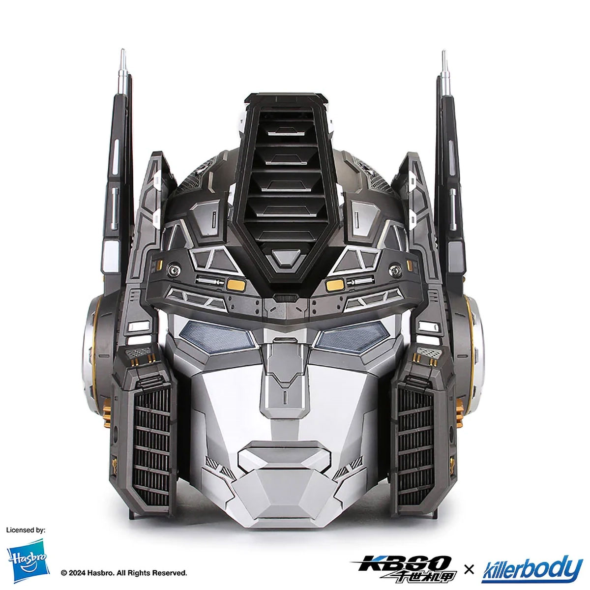 Finally, A Helmet That Lets You Wear G1 Optimus Prime’s Face—Literally