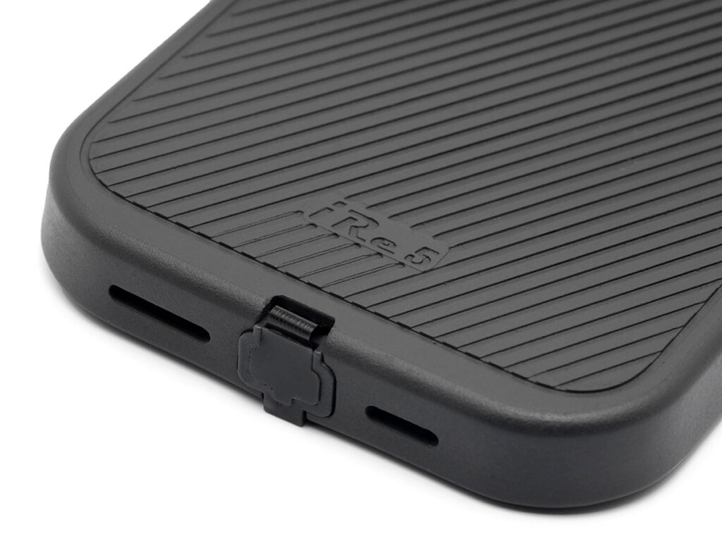 Meet The iRe5: The iPhone Case That Says, ‘What Cloud?’