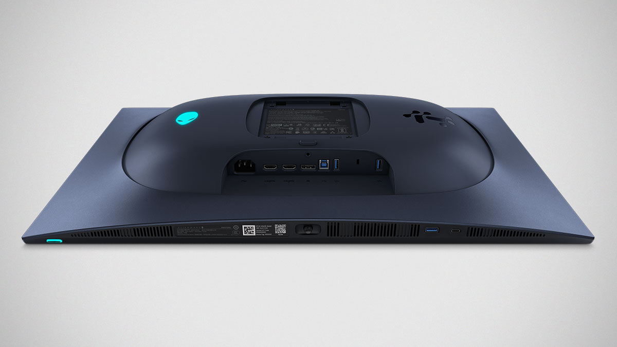 Alienware’s 27-Inch 4K QD-OLED: It Has A Glowing Alien Head On Its Back