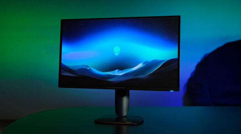 Alienware’s 27-Inch 4K QD-OLED: It Has A Glowing Alien Head On Its Back