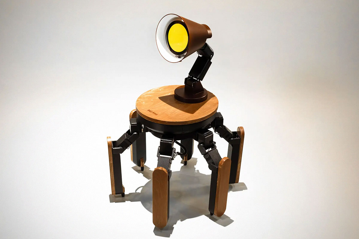 Jizai Mi-Mo: The AI Robot That Moonlights As A Desk (Or Is It The Other ...