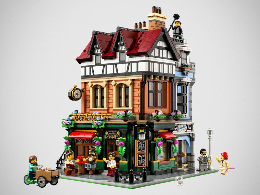 LEGO’s Tudor Corner: The Happiest Tudor Mansion You’ll Ever See