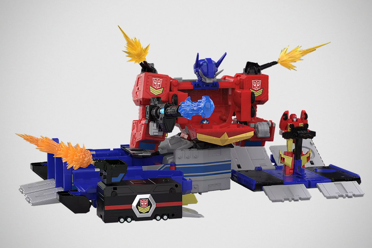 Optimus Prime Levels Up To Legendary Status In New Transformers Toy Line