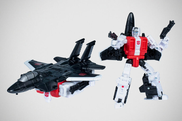 Transformers’ New Aerialbot Superion Toy: Revolutionary Frame System Or ...