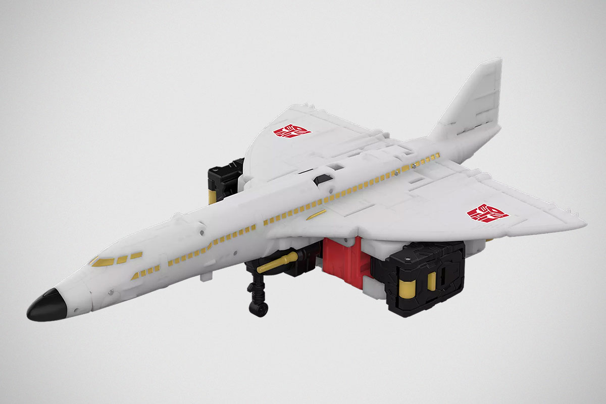 Transformers’ New Aerialbot Superion Toy: Revolutionary Frame System Or ...