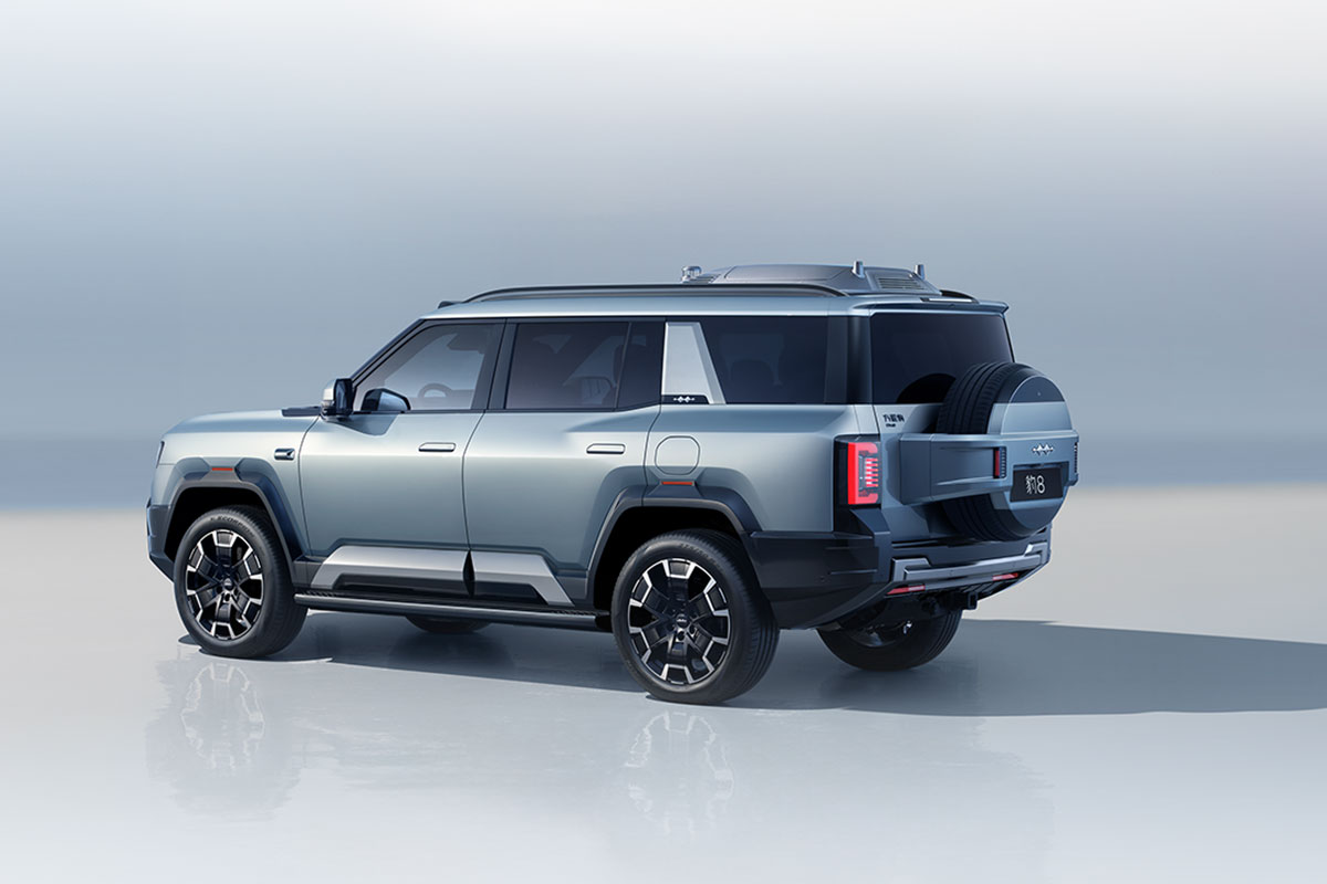 BYD’s FangChengBao Bao 8 Hybrid SUV Can Launch An Imaging Drone