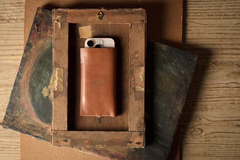 Hardgraft Masterpiece iPhone Case: It’s Classy!