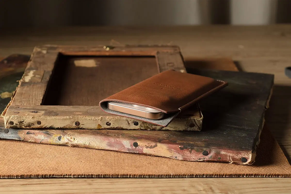 Hardgraft Masterpiece iPhone Case: It’s Classy!